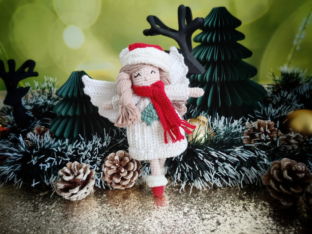 Crochet Angel 00301 Trishagurumi
