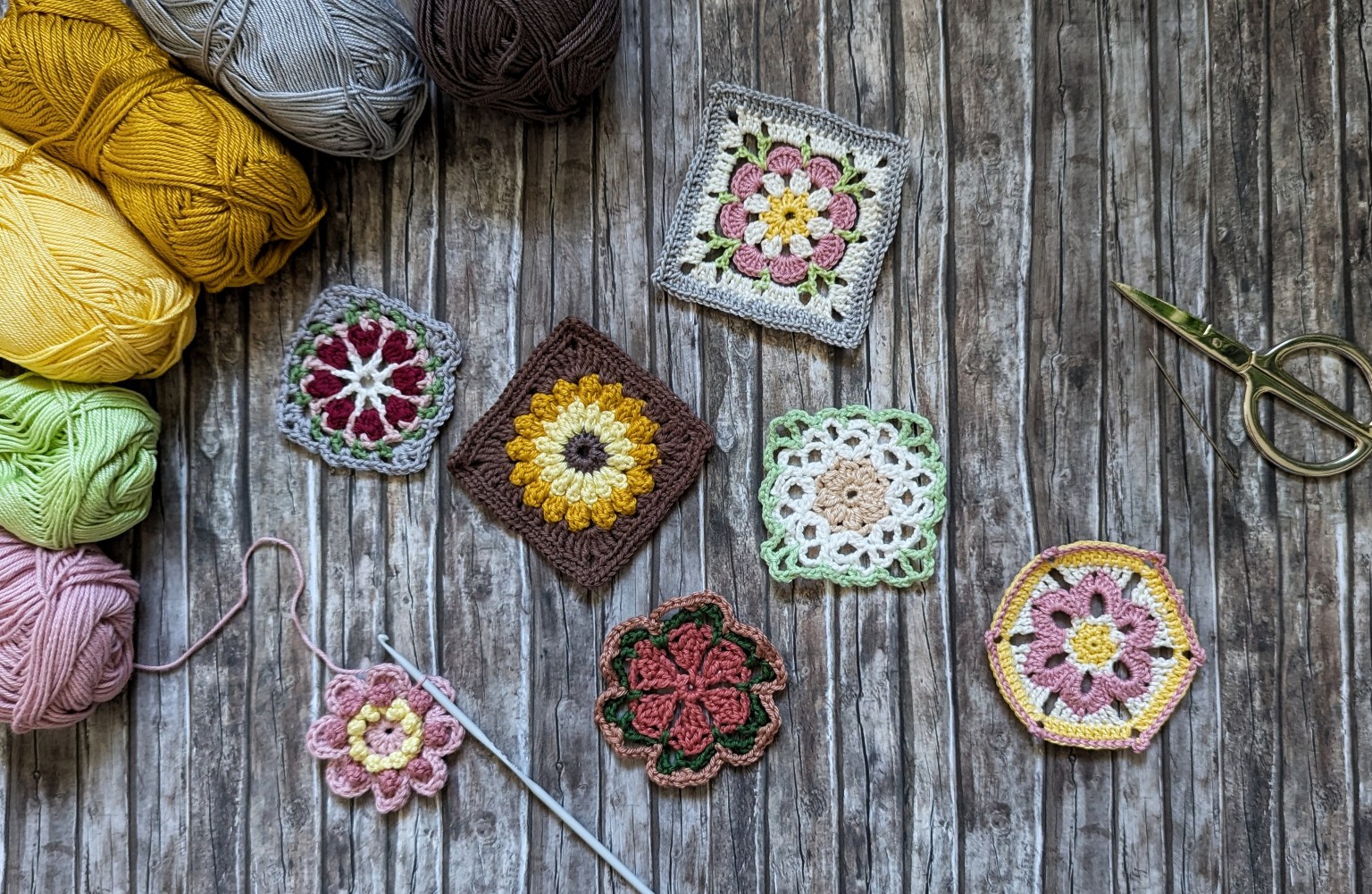 Top 20 Most Beautiful Floral Granny Squares - trishagurumi