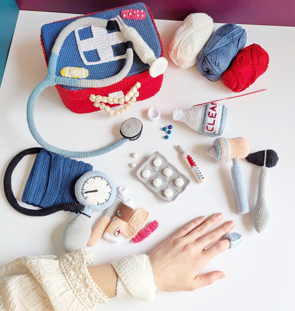 Crochet Doctor's Kit Pattern - trishagurumi